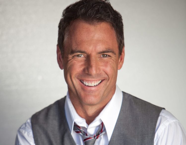How to Look Camera-Ready Every Day: With Mark Steines | Dapper Confidential