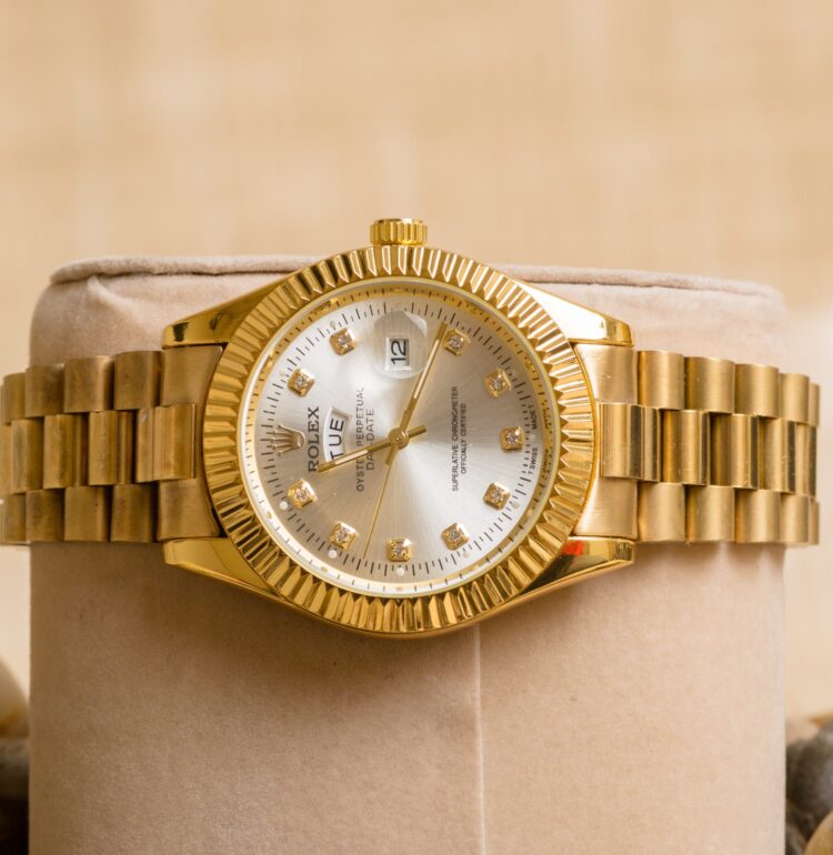 10 Best Gold Watches for Men: Full of Style & Opulence | Dapper ...