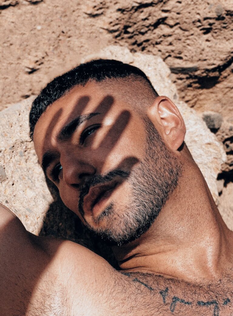 What is an Edgar Haircut & How to Pull One Off Perfectly | Dapper ...